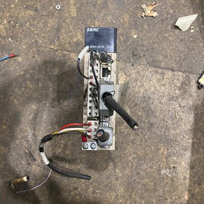 议价Zhishan Servo Drive ZsdK1as04aa The Color Is As Shown In