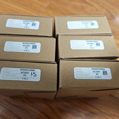 议价全新正品亚德客流体电磁阀，型号：2KWA030-08，数量6