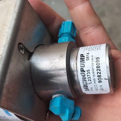 溢价-MICROPUMP齿轮泵型号L23735和IDRIV
