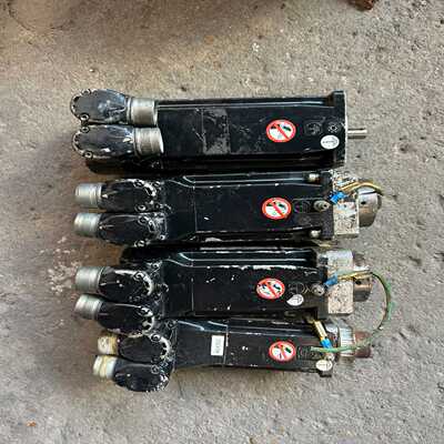 ELAU电机SH30551P02F2000..1台，SH3询价