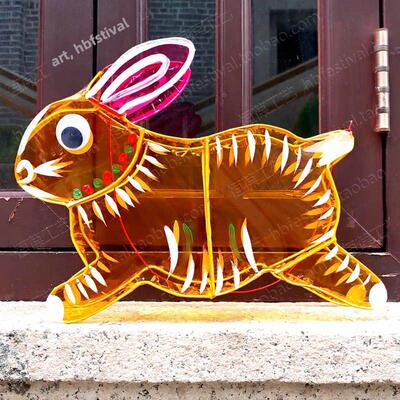 广州及香港地区的传统珠三角手工夜光手绘玻璃纸兔灯