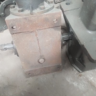 旋耕机齿轮箱总成 直角变速箱 农用改装传动箱 小型转角箱