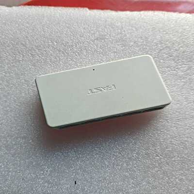 咨询-fast五口千兆交换机fsg105c成色如图漂亮，送电源包