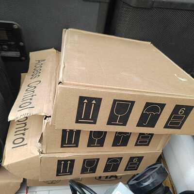 原装进口WD10EZEX-21M2NA0西部数据1TB硬盘~议价