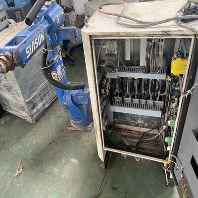 SNRC-6C-L00沈阳新松机器人一套 实物拍摄 成色如图~议价
