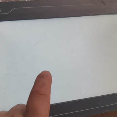 询-昆仑通态触摸屏TPC1061Ti一个通电白屏外壳破损有