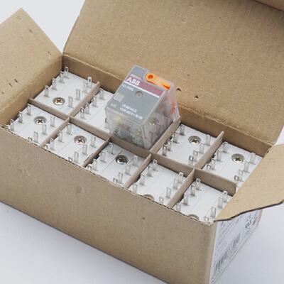 10x ABB 1SVR 405611R0100 CRM024AC2L InterfaceRelais unusedOV