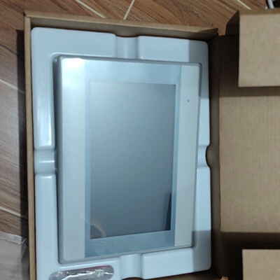 威纶通触摸屏mt8071ie-询