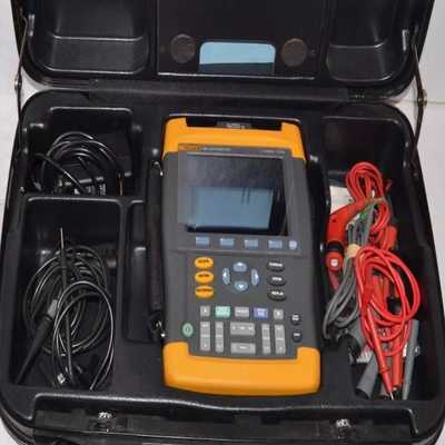 Fluke196100MHz，1Gs/s，2CH示波器，--议价商品