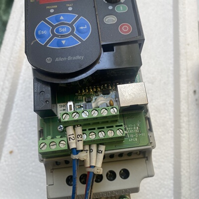 AB变频器22FA2P5N103三相0.4KW220V-议价