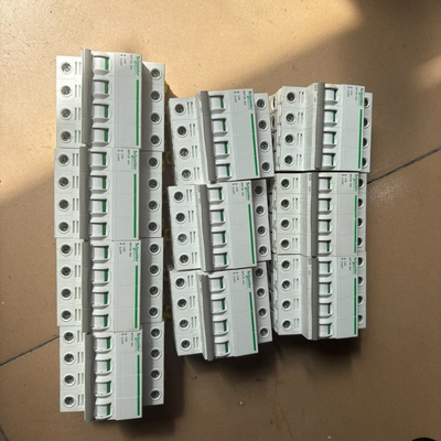 施耐德ilNT125隔离空开