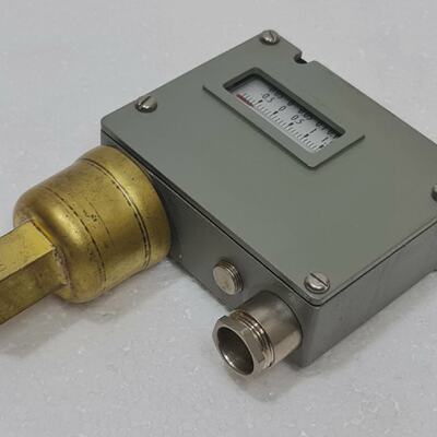 TRAFAG 940.2372.900 PVF1.5 PRESSOSTATO 940 0.9...1.5 BAR 605