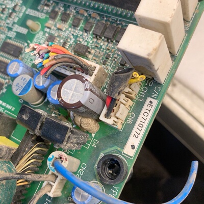 【询价】安川H1000 30/22KW 电源板 ETC710772