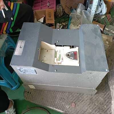 施耐德变频器ATV61HC11N4 原装拆机包好成色实物图，