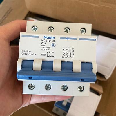 议价db1c4p25a良信空气开关未使用