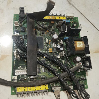 询价*伟肯变频器ASIC主板VACONPC00233J成色如图