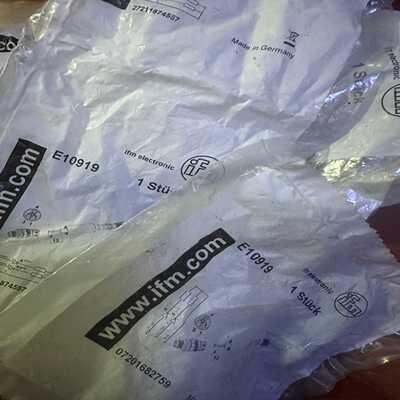 议价全新易福门接近开关连接器E10919，单价