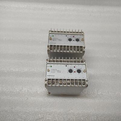 SELCO T220012 3PHASEN BERSTROMRELAIS 220VAC