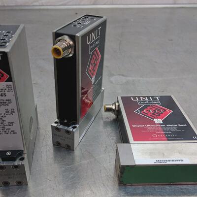 Unidad 8560 Celeridad CSeal 100 Sccm 02 MFC Brooks Amat  Gra