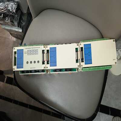 控制器，XHPQ-32ET一台，HPQ-32MT一台，X(亚飞商行）