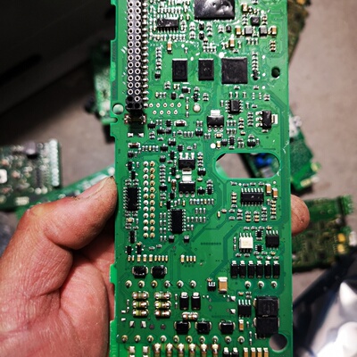全新原装丹佛斯变频器主板130B7715AT08R01议价