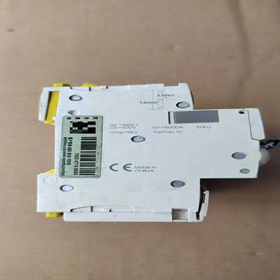 询价施耐德空气开关断路器IC65N3P