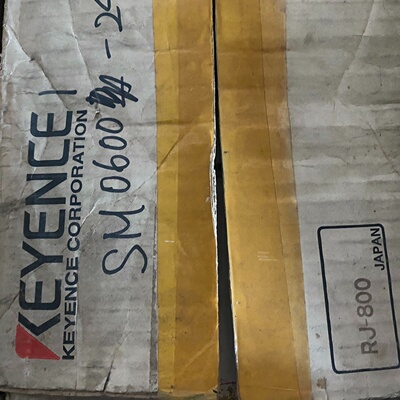 基恩士触摸屏RJ-800 ，包装盒旧有灰，实物图【议价】