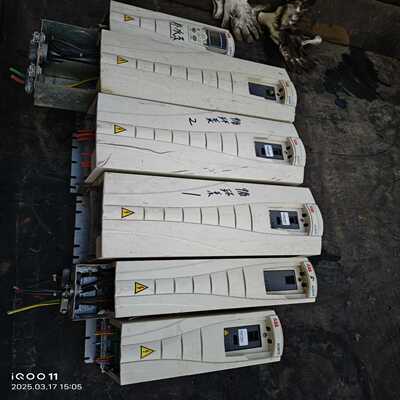 询价ABB变频器ACS51001-09A4，2个
