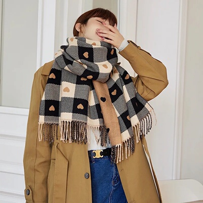 1 Women's Autumn and Winter Heart-Patterned Scarf, Women's