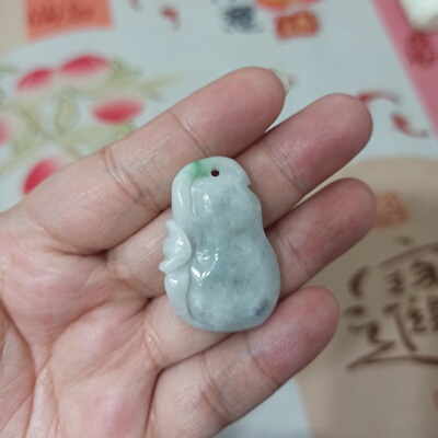 天然翡翠吊坠雕刻件手把件