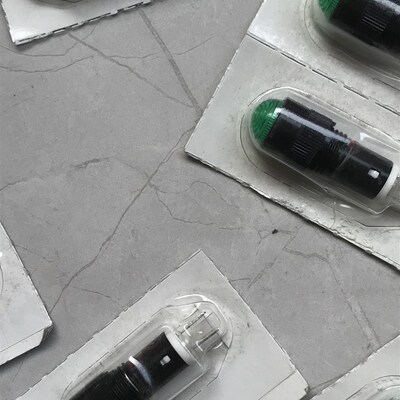 IDEC和泉AP8M AP1M122G AP1M122R AP1M122Y AP1M222 W指示灯绿色G