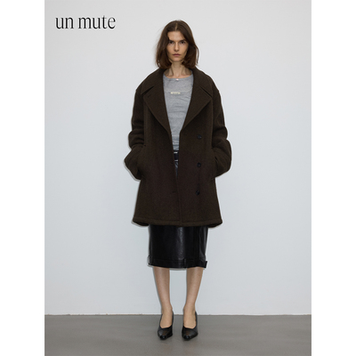 西装领双排扣羊毛混纺大衣