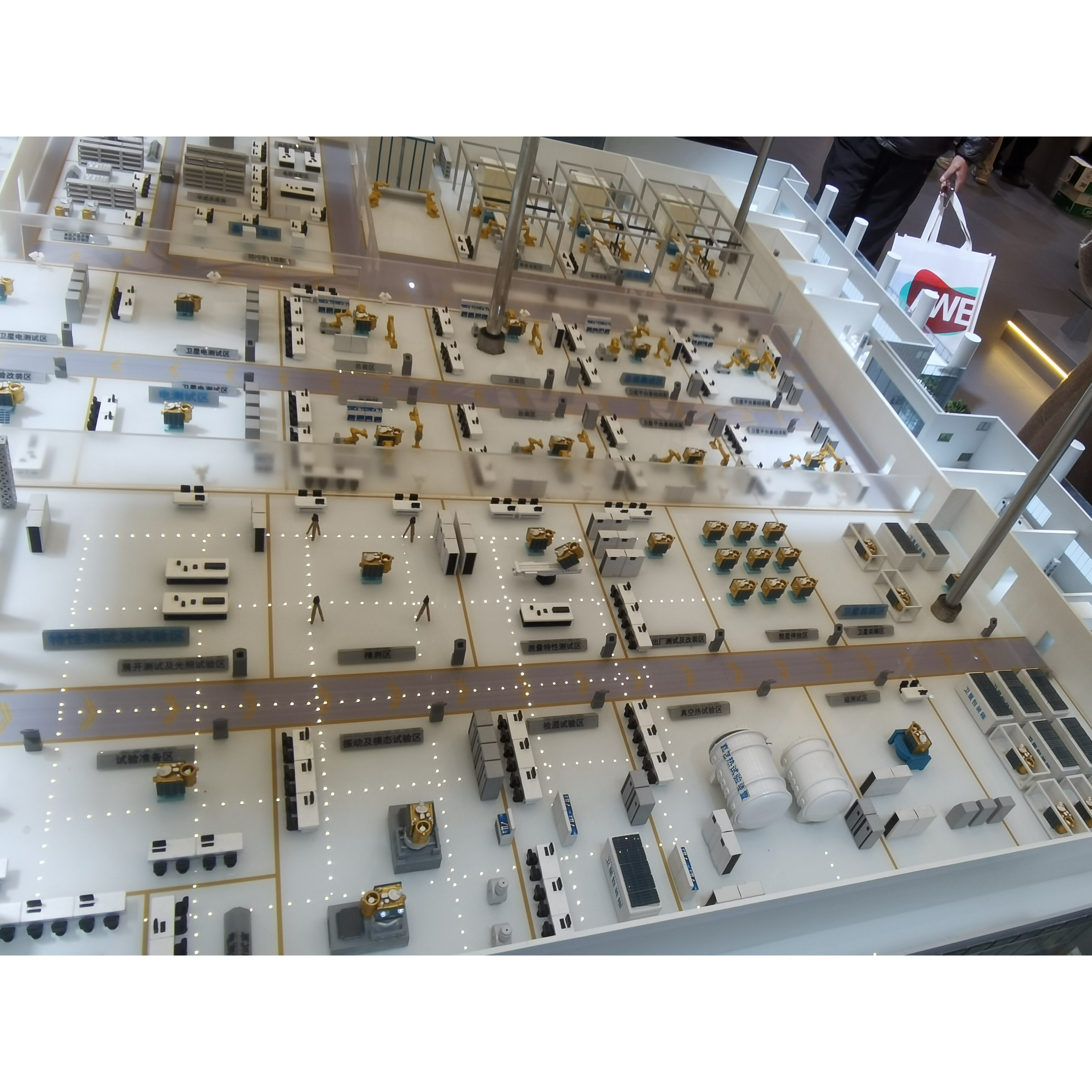 卫星制作工厂微缩建筑模型生产线沙盘灯光系统动态展示沙盘场景