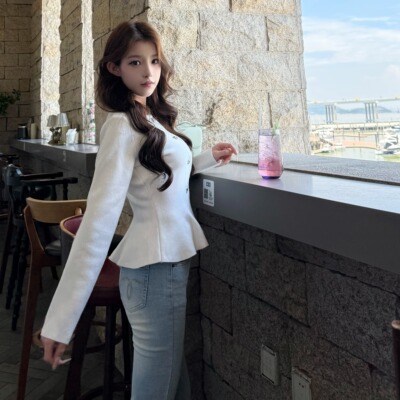 Layyyy【南韩娇女】韩女味浪漫荷叶边下摆针织衫女超收腰长袖上衣