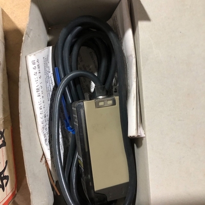 【议价】E3X-A41光纤放大器两个图为实物功能完好运费到