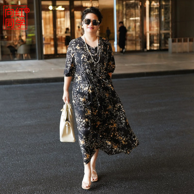 2026夏季撞色蝶舞花卉中袖V领宽松减龄高腰显瘦大码连衣裙0625