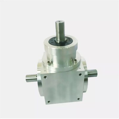 TX系列输入带行星直角齿轮减速机十字转向箱TX110/TX140/TX170