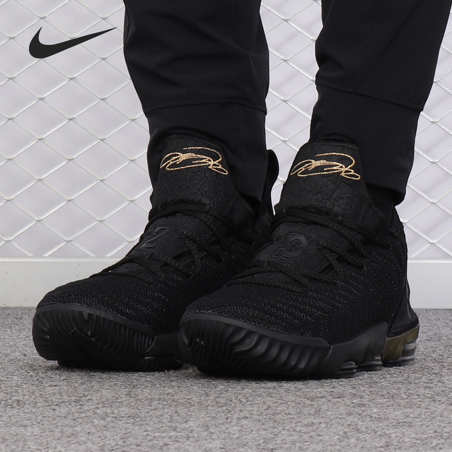 Nike/耐克正品 LEBRON XVI 詹姆斯16(GS)大童运动篮球鞋 AQ2465