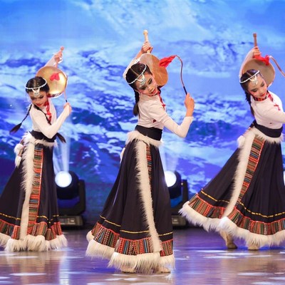 新款藏族舞蹈演出服装儿童藏服表演服帽子少数民族舞头饰女半身裙