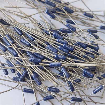 4.42K深蓝色1/4W 进口DALE发烧1%高精度精密金属膜电阻 可代4.4K