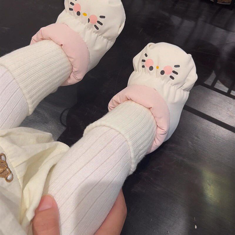 婴儿鞋子宝宝袜鞋步前鞋新生儿软底鞋秋冬季保暖防滑0-1岁小月龄