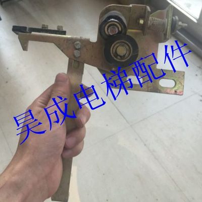 电梯钩子锁5245AN2门锁/层门门锁钩