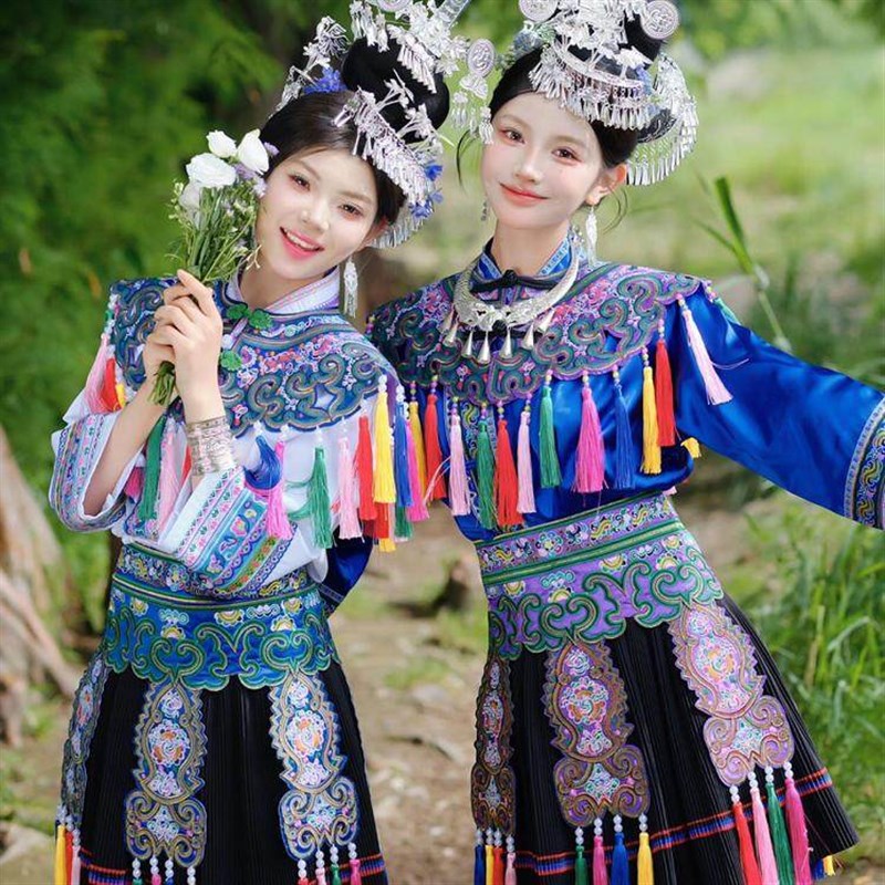 新款侗族服装女湖南广西贵州苗族侗族民族服装高端服刺绣披肩围腰