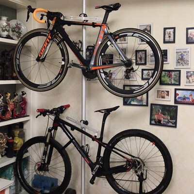 爱骑驿自行车墙壁挂架顶天t立地柱展示架儿童平衡车挂钩立式停车