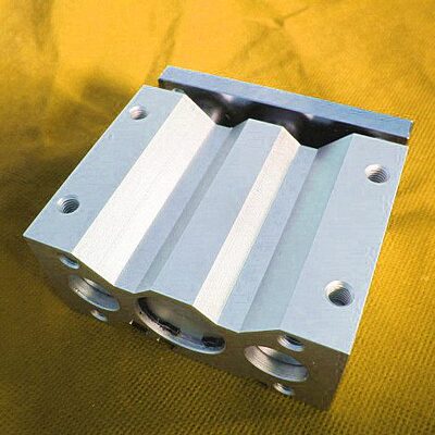 全新原装MGQL20-200/250/300/350/400/450/500三轴导杆气缸