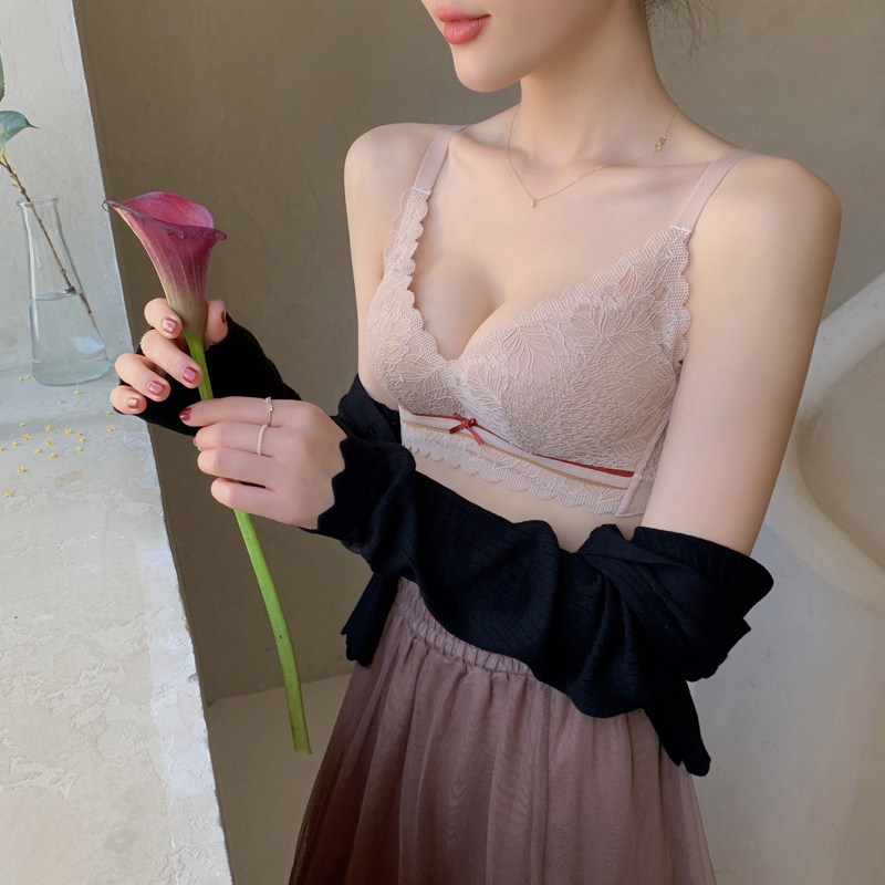 内衣女小胸聚拢调整型brax收副乳防下垂薄款无钢圈蕾丝文胸套装