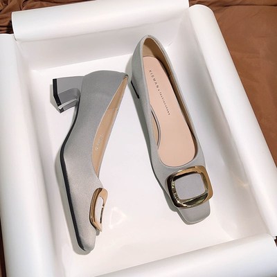 法式气质缎面高跟鞋女2024年秋冬新款方扣方头粗跟不累脚浅口单鞋