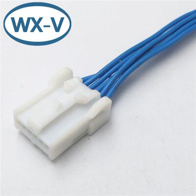 MG651439 线束1-1703839-1 2-4孔新能源线插头防水连接器