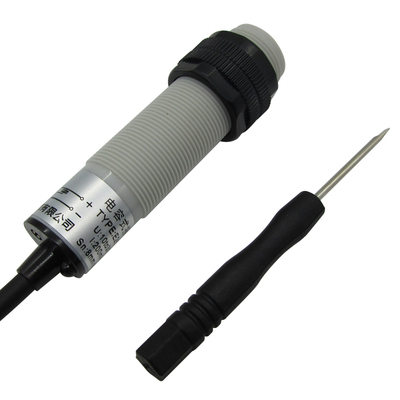静电容式接近开关E2K-X8ME1 三线NPN常开J 传感器可代替CR18-8DN