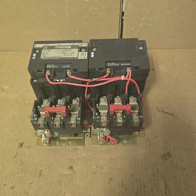 SQUARE D 8810SD04 2SPEED STARTERSIZE2USED TAKEOUTMAKE OFFER